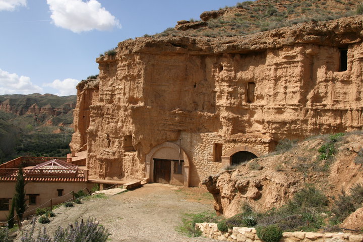 Visitar Hábitat Troglodita Almagruz (Purullena) | Geoparque de Granada